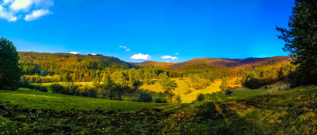 Geografická poloha :: Uhrovská dolina